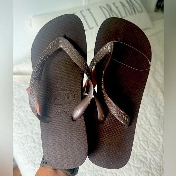 Havaianas | Shoes | New Havaianas Top Flip Flops Eu 37 Metallic Brown ...